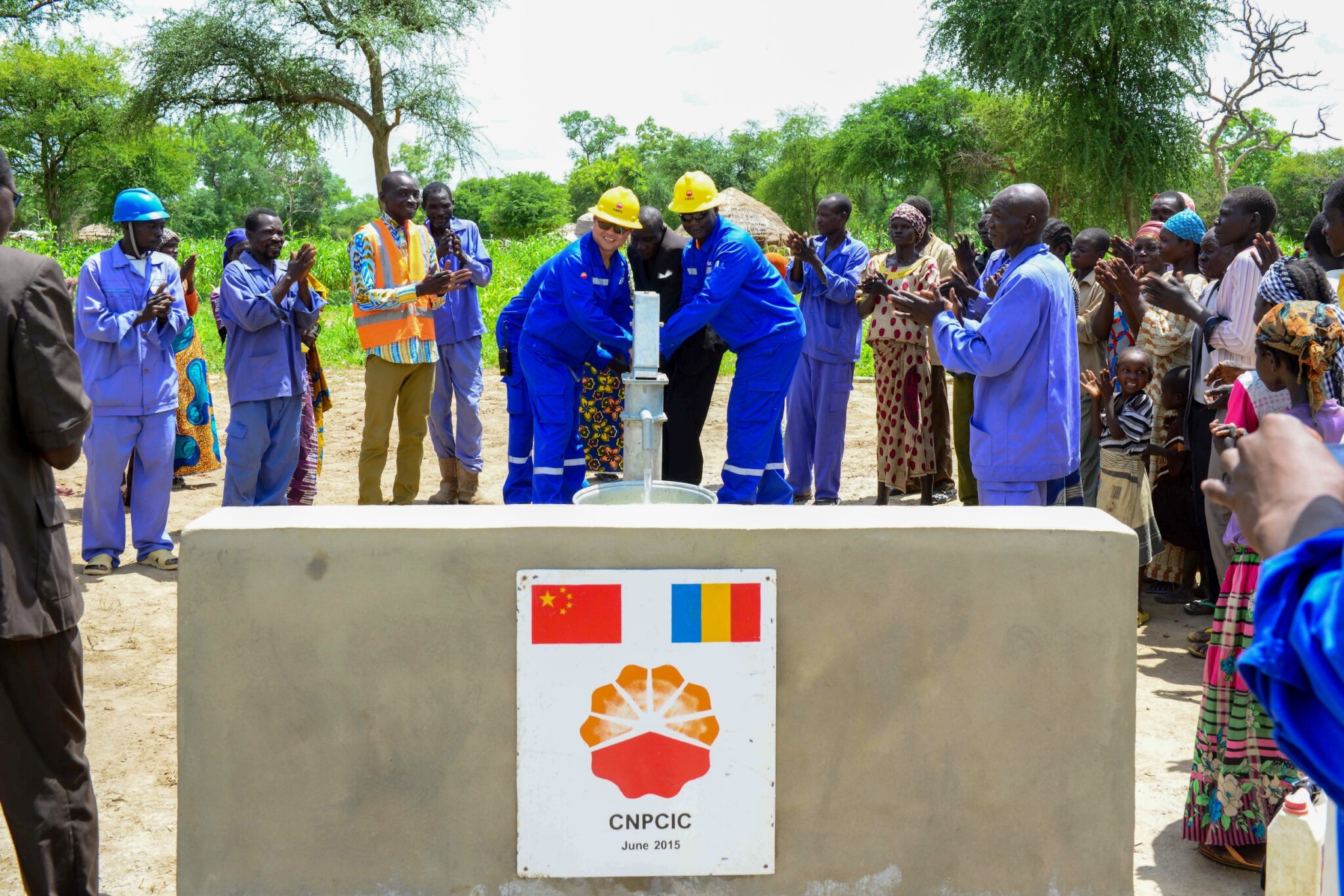 CNPCIC améliore la vie de 40 000 Tchadien avec l'accès à l'eau potable ...